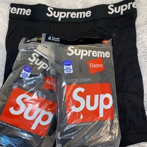 Supreme X Hanes | Underwear & Socks | New Supreme X Hanes Large Tee ...
